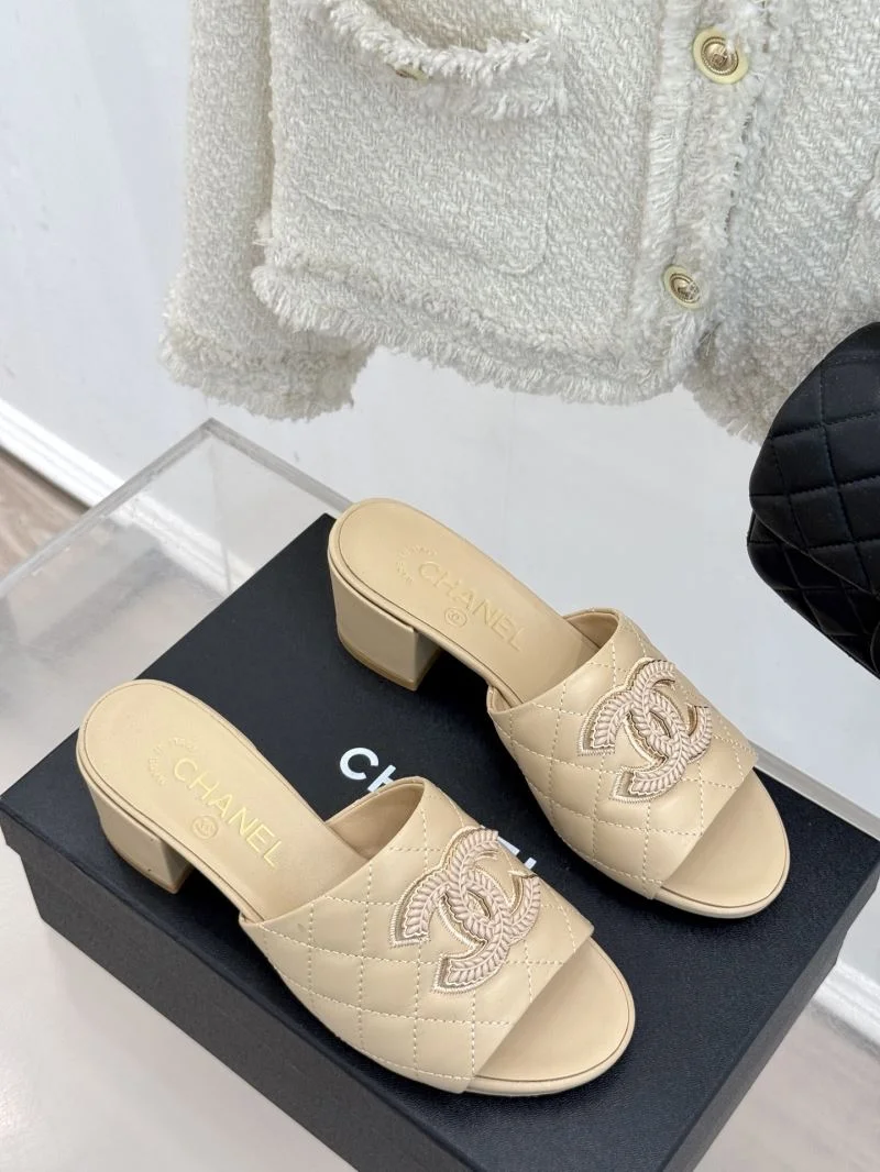 Low-cost Chanel Slippers