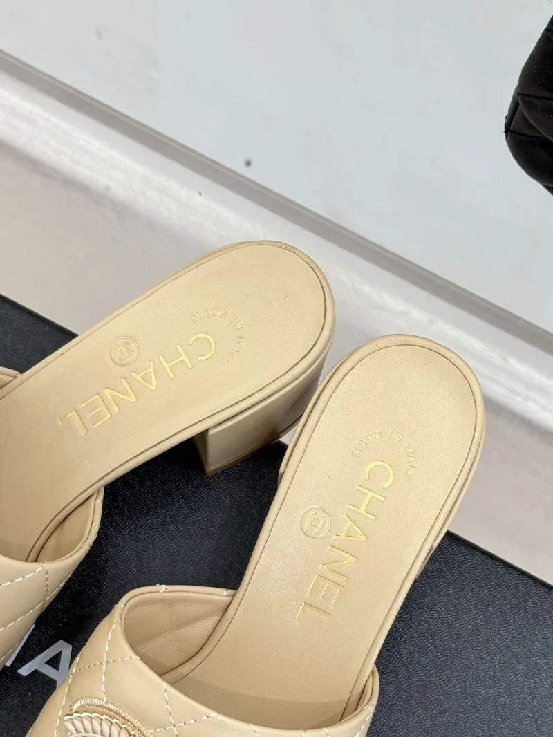 Low-cost Chanel Slippers