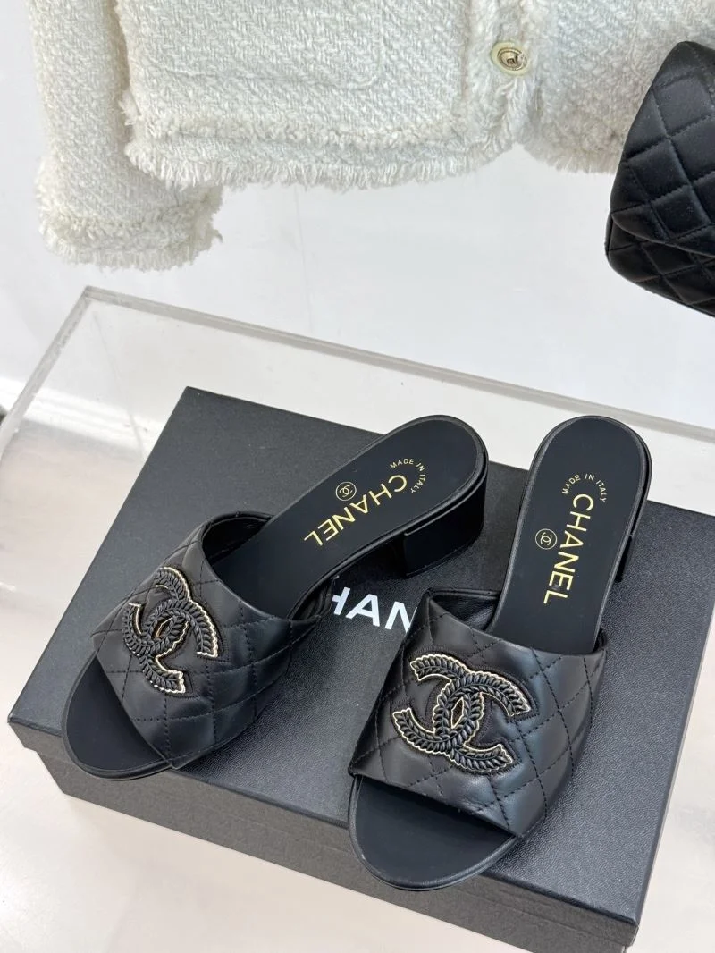 Low-cost Chanel Slippers