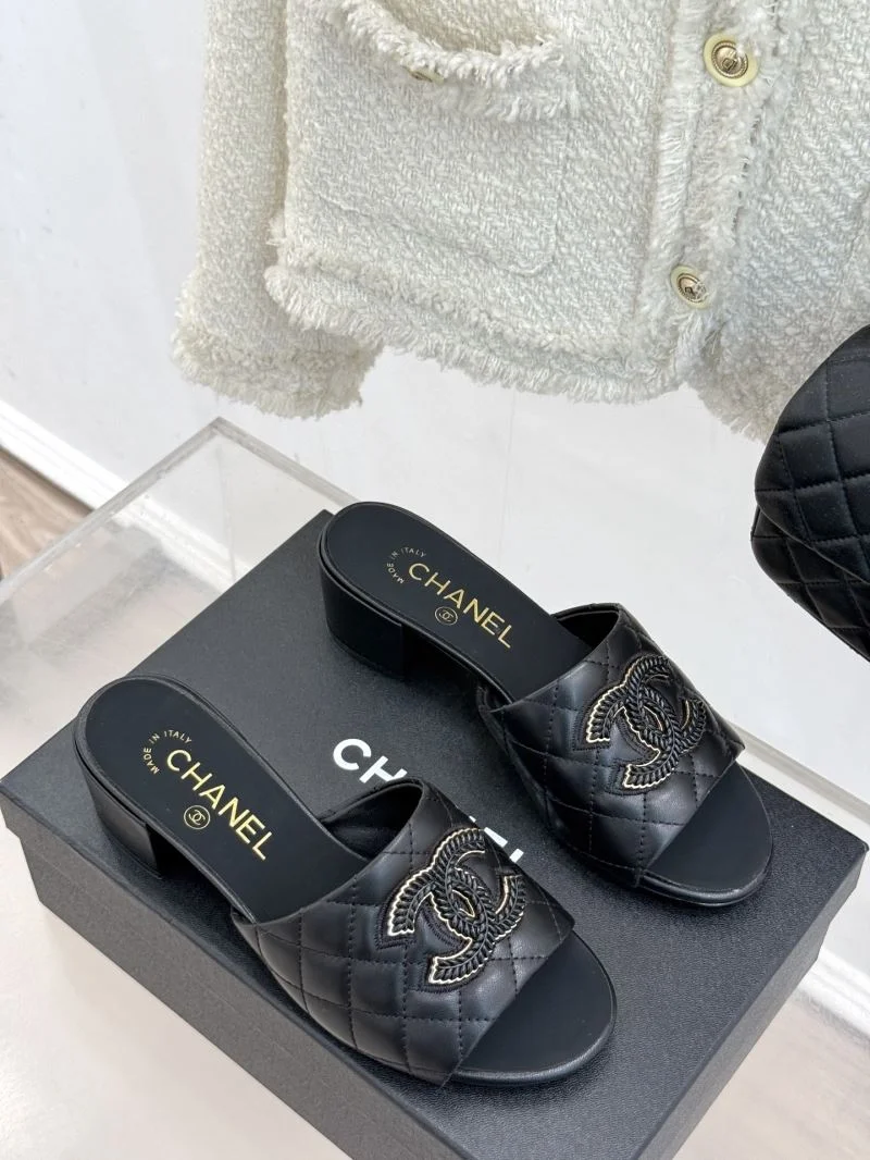 Low-cost Chanel Slippers