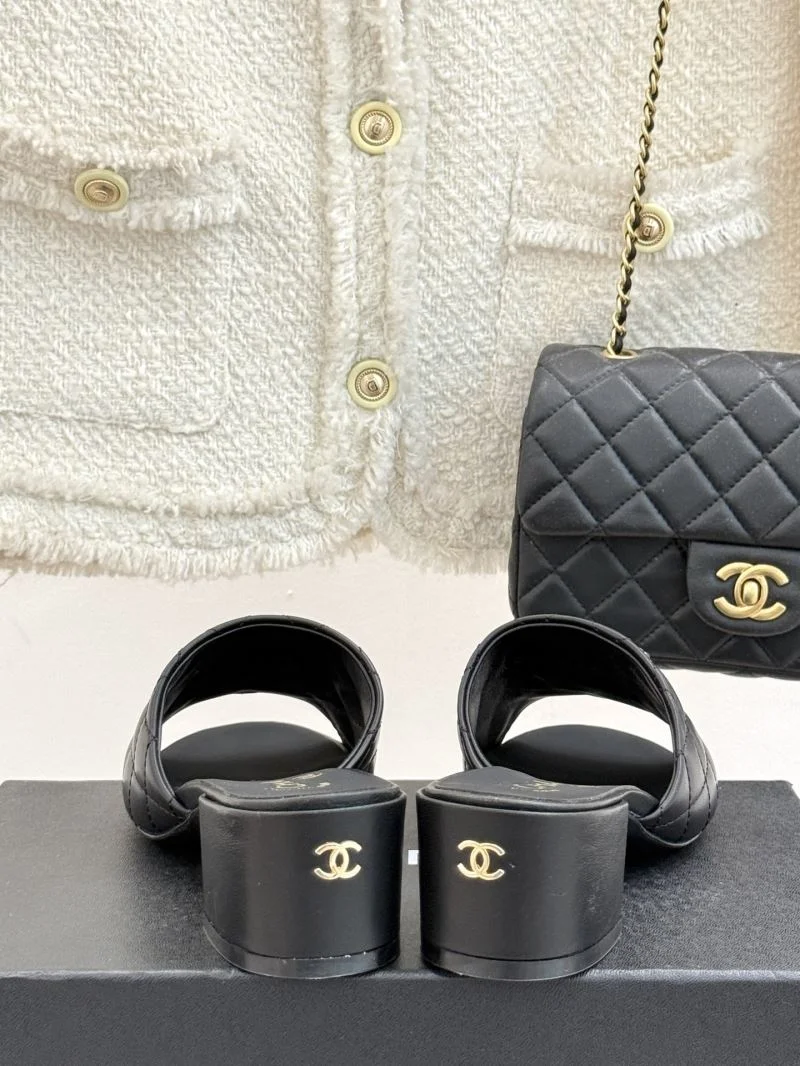 Low-cost Chanel Slippers