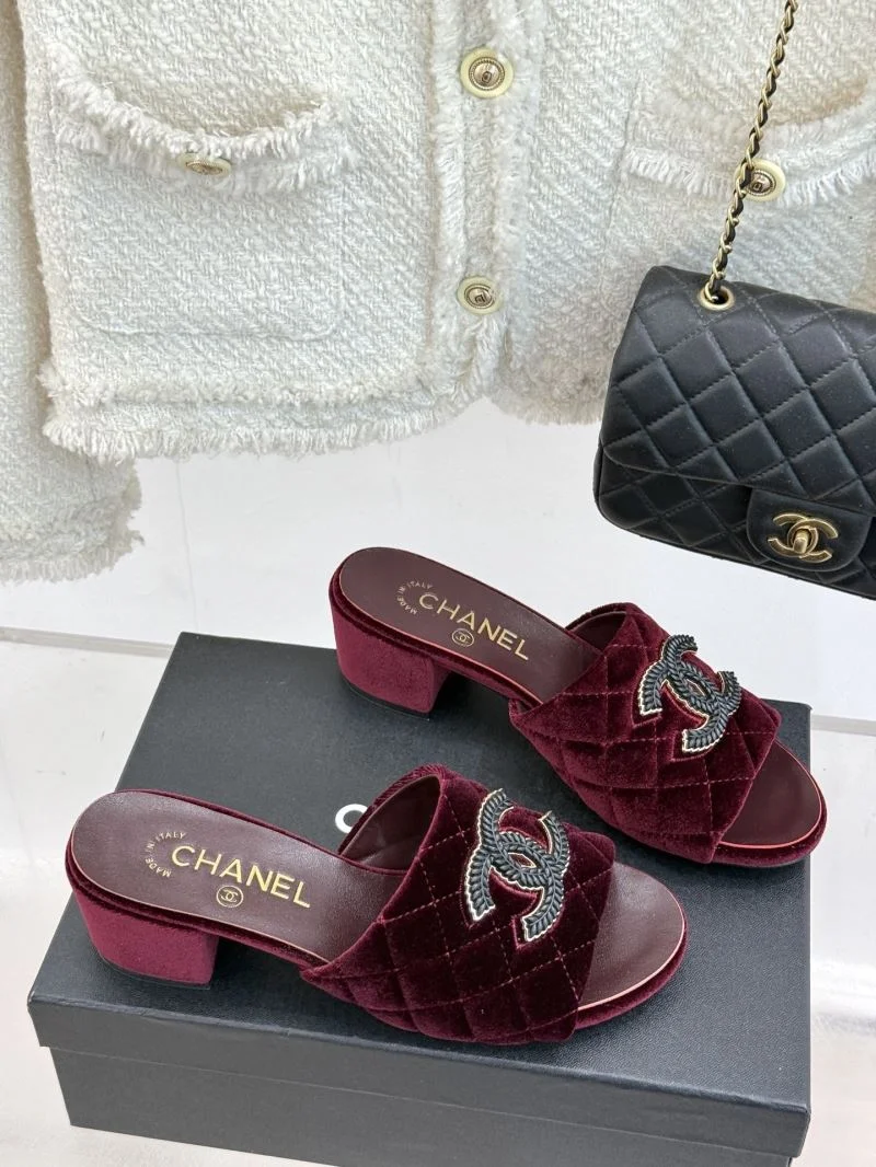 Low-cost Chanel Slippers