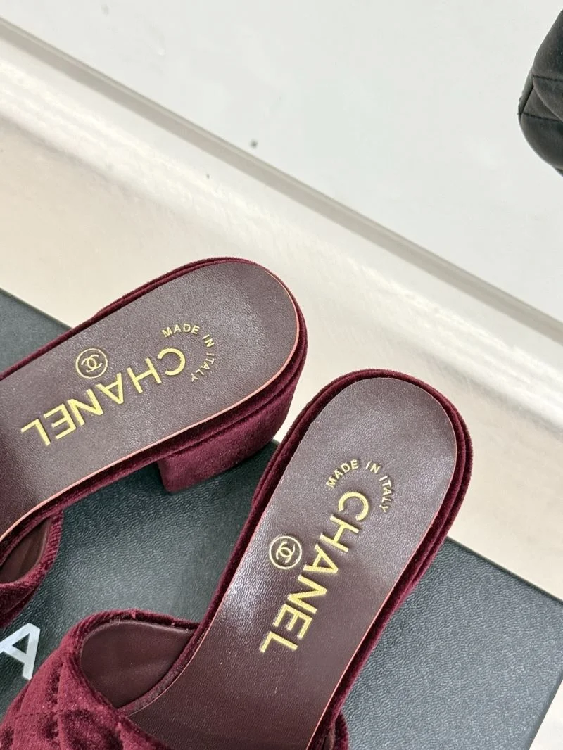 Low-cost Chanel Slippers