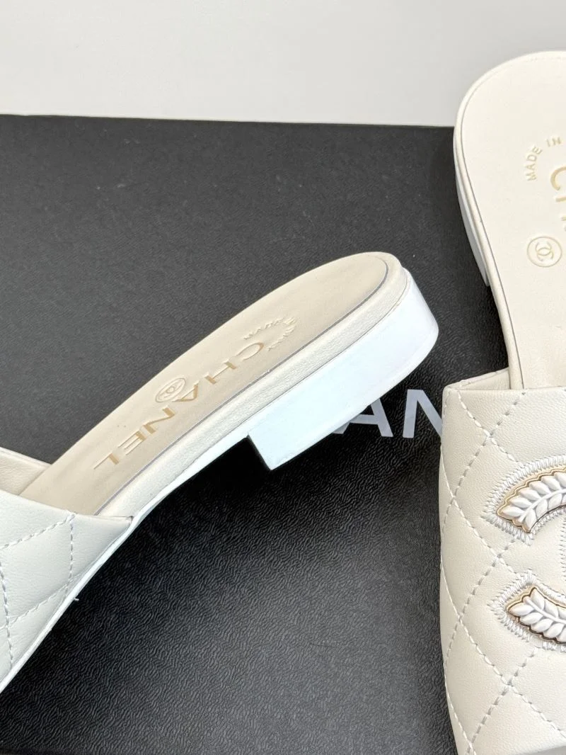 Mirror quality Chanel Slippers
