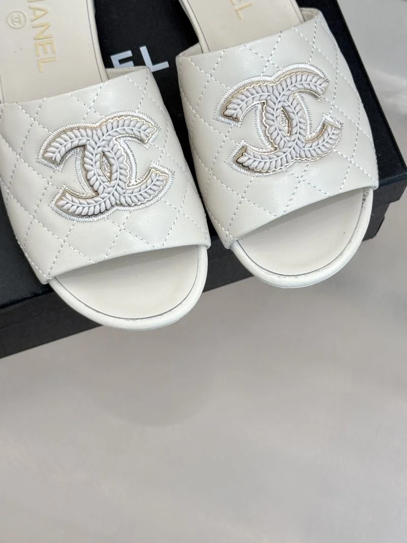 Mirror quality Chanel Slippers