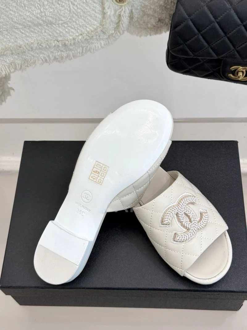 Mirror quality Chanel Slippers