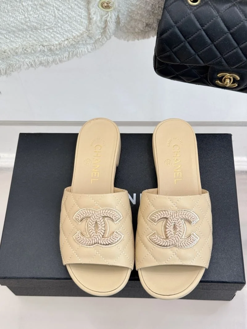 Top match Chanel Slippers