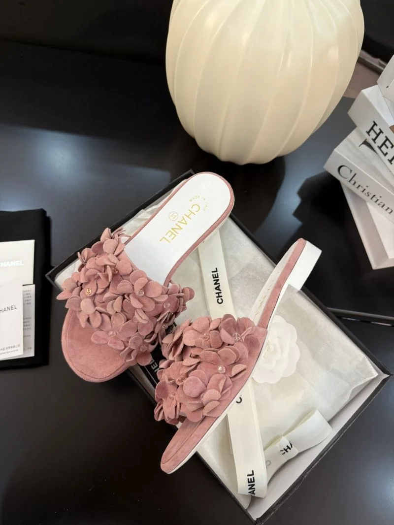 Mirror quality Chanel Slippers