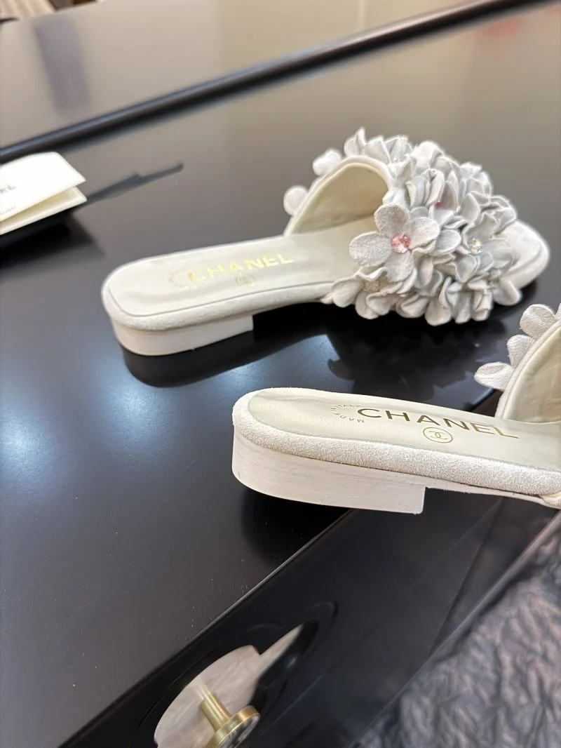 Brand-original Chanel Slippers
