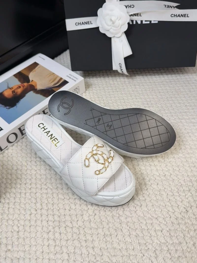 Exact replica Chanel Slippers