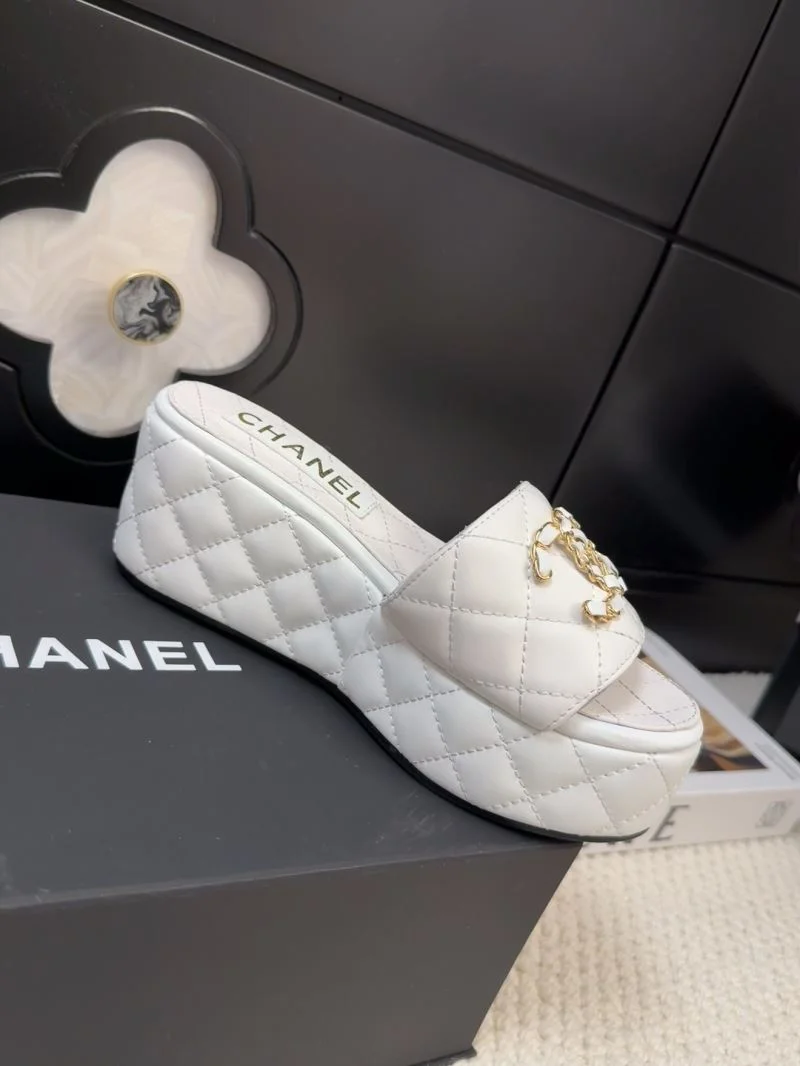 Exact replica Chanel Slippers