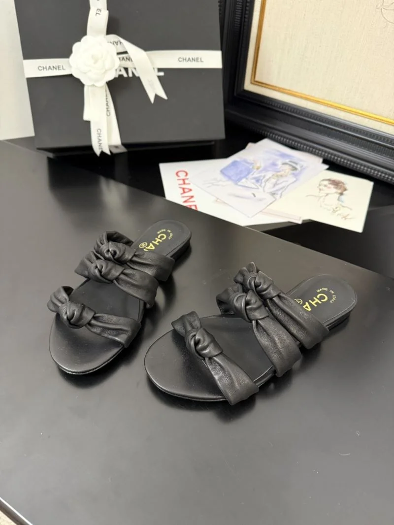 Accurate model Chanel Slippers