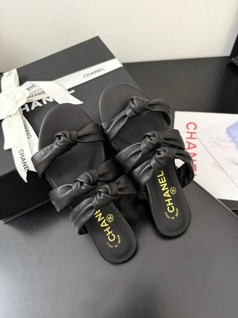 Accurate model Chanel Slippers