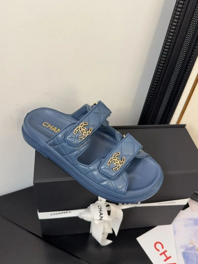 Accurate model Chanel Slippers