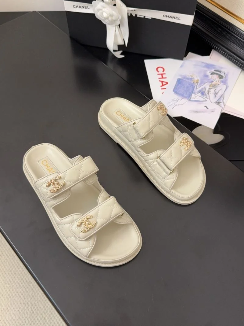 Accurate model Chanel Slippers