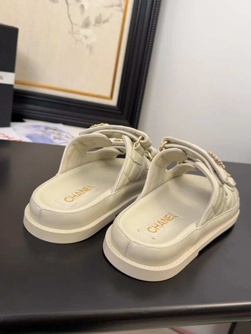 Accurate model Chanel Slippers