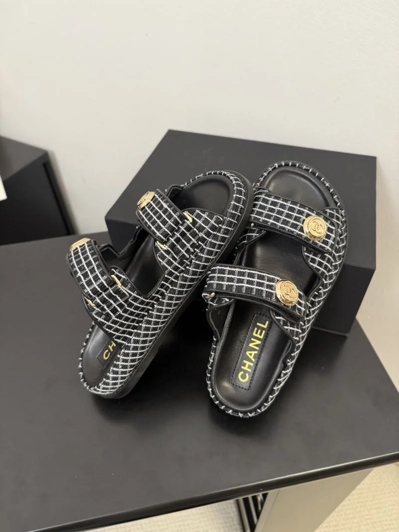 Mirror quality Chanel Slippers