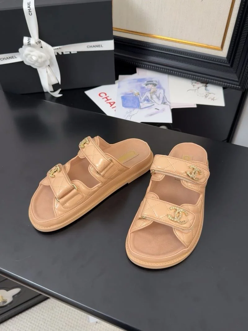 Accurate model Chanel Slippers