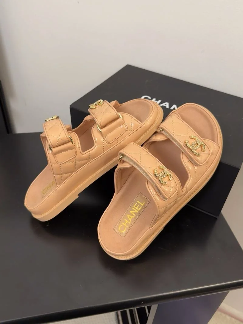 Accurate model Chanel Slippers