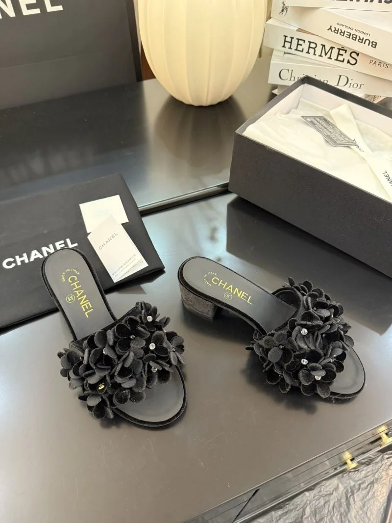 Top match Chanel Slippers
