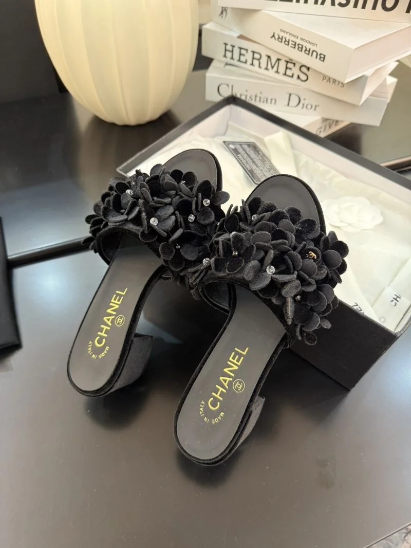 Top match Chanel Slippers