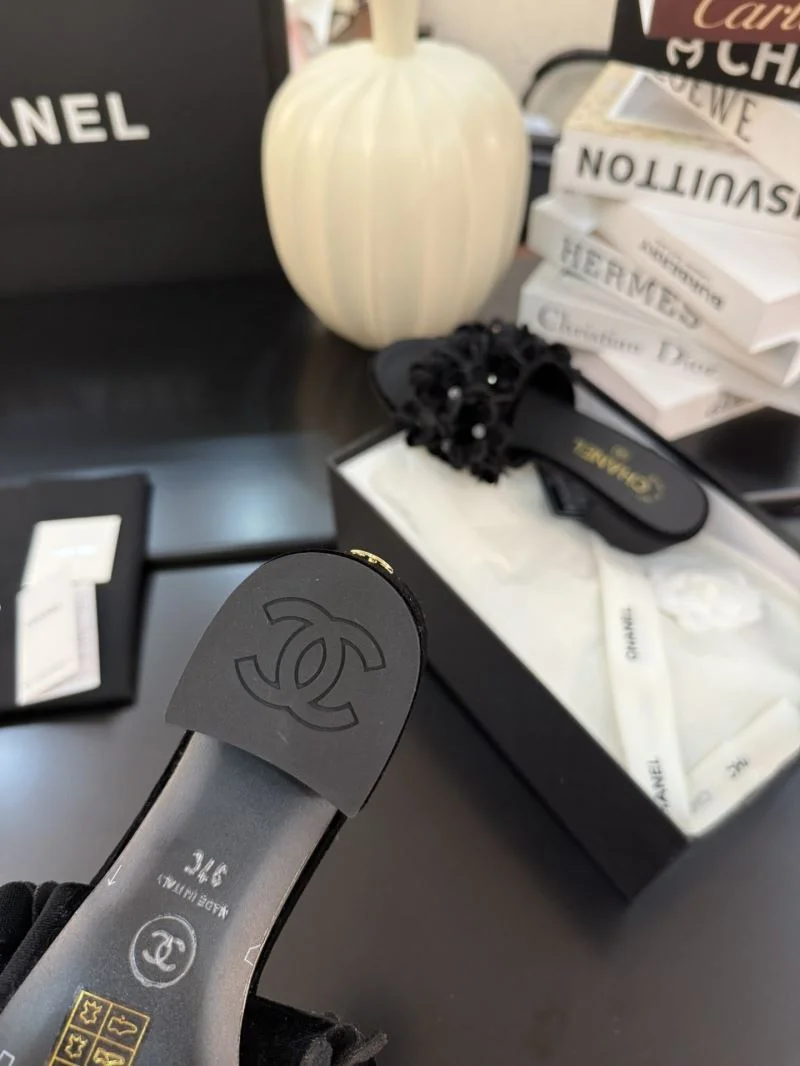 Top match Chanel Slippers