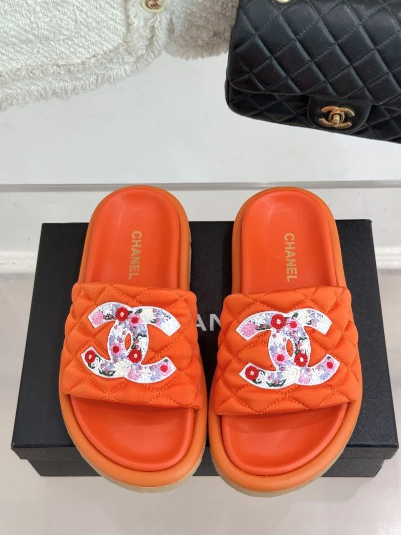 Top match Chanel Slippers