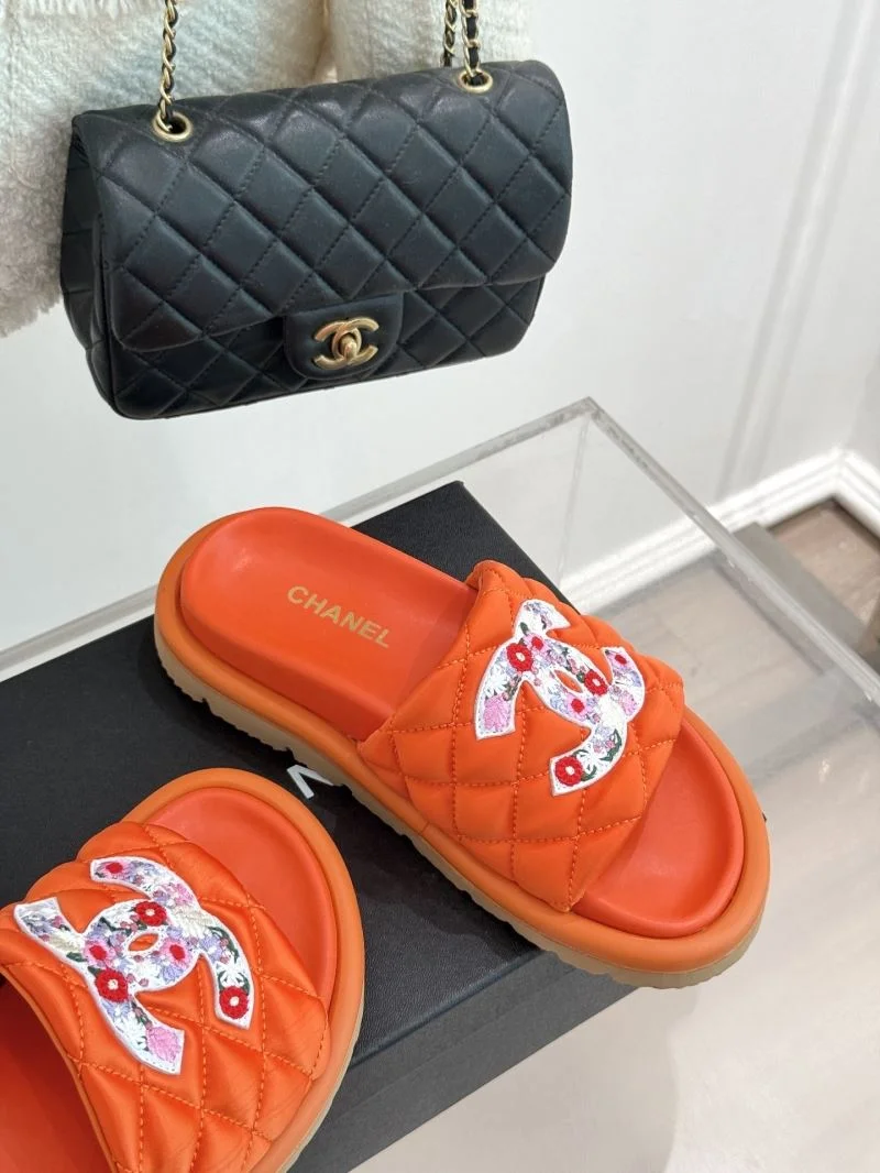 Top match Chanel Slippers