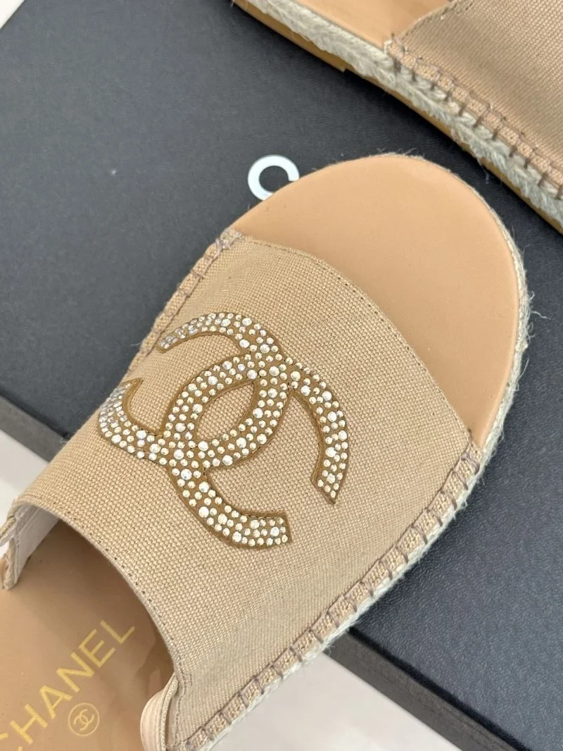 Top match Chanel Slippers