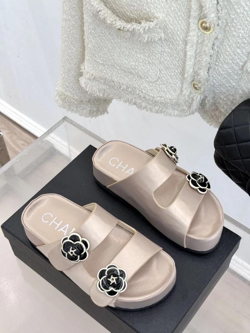 Brand-authenticated Chanel Slippers