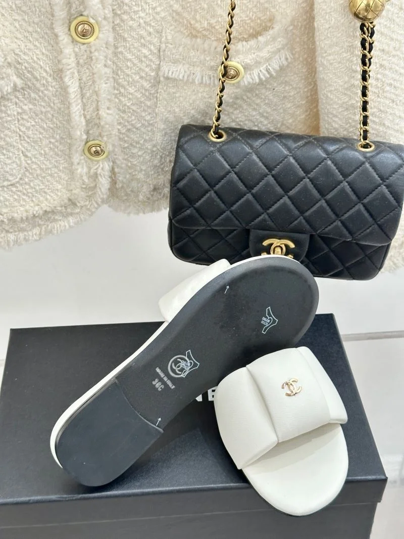 1:1 copy Chanel Slippers