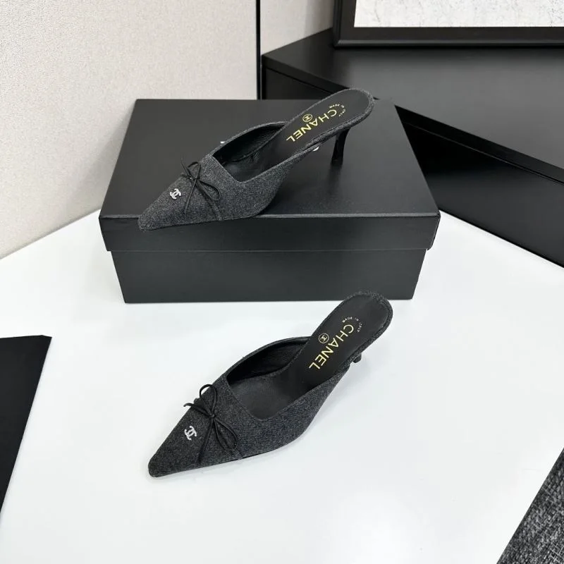 Low-cost Chanel Slippers