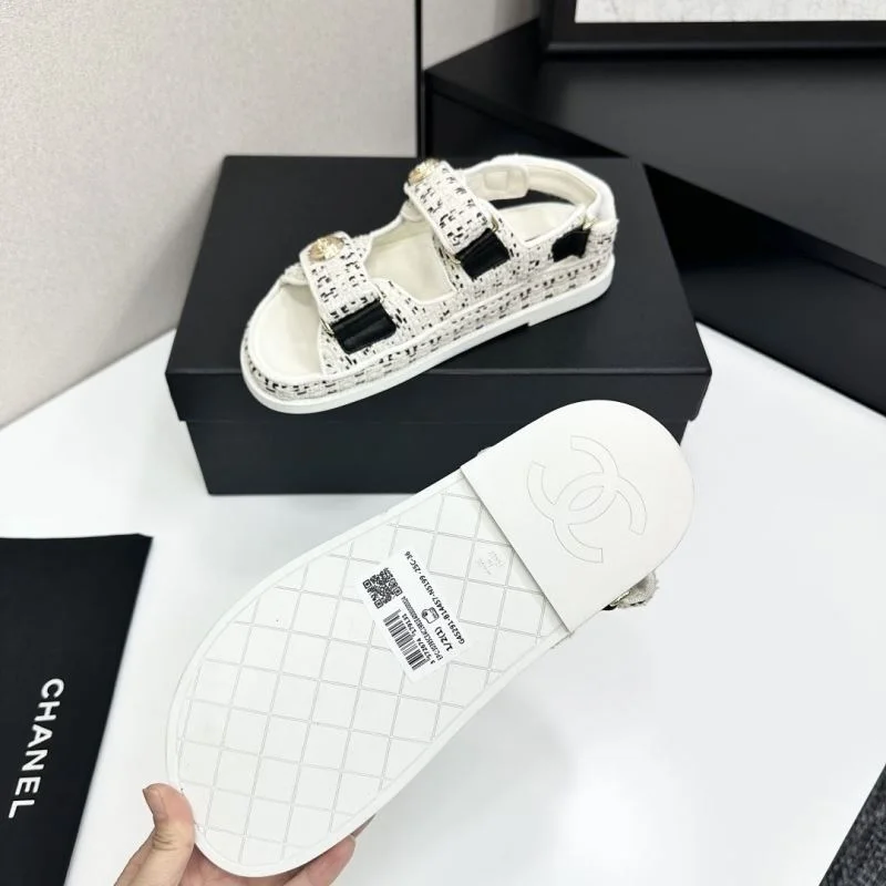 1:1 copy Chanel Slippers