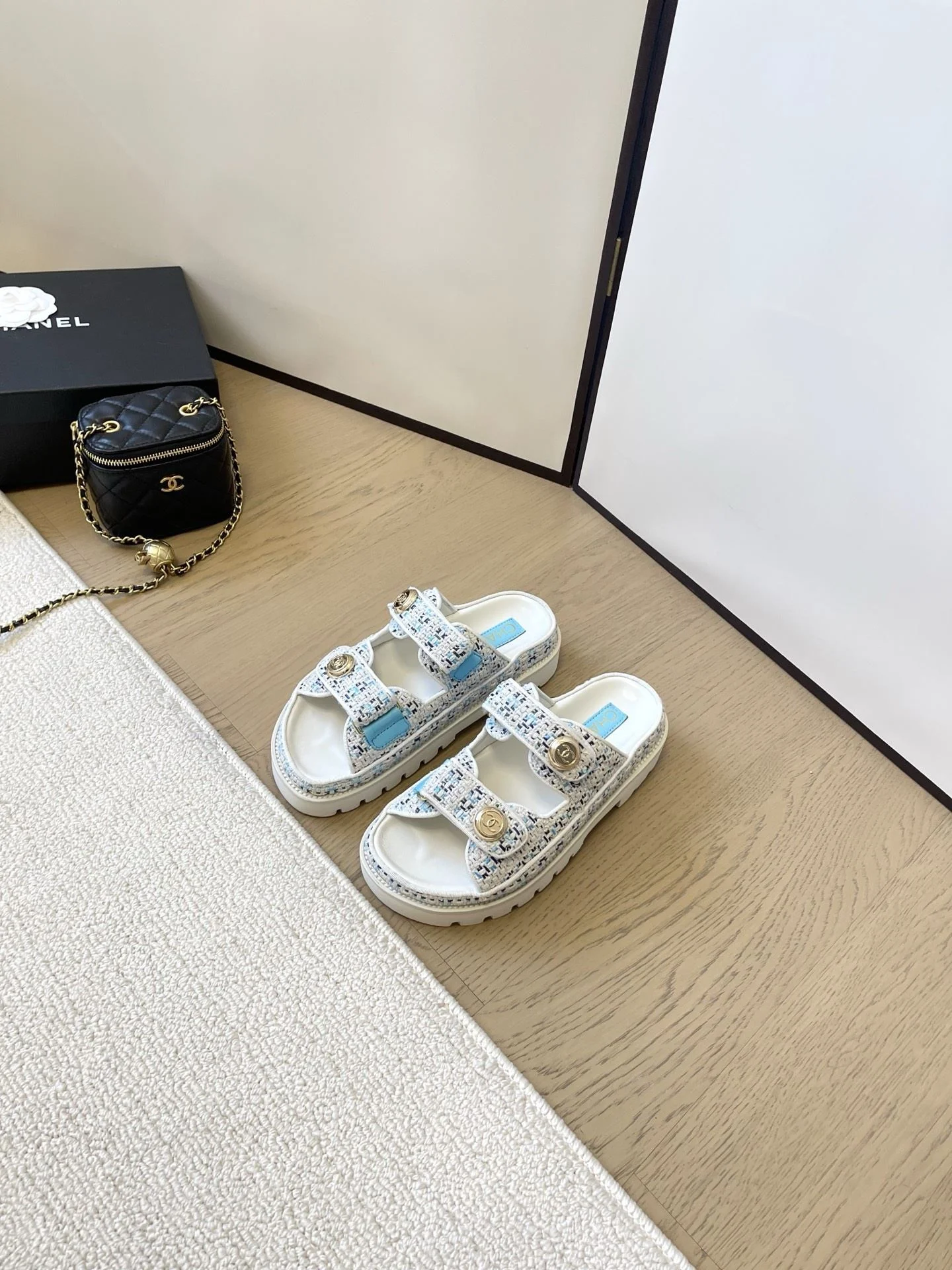 Bargain Chanel Slippers