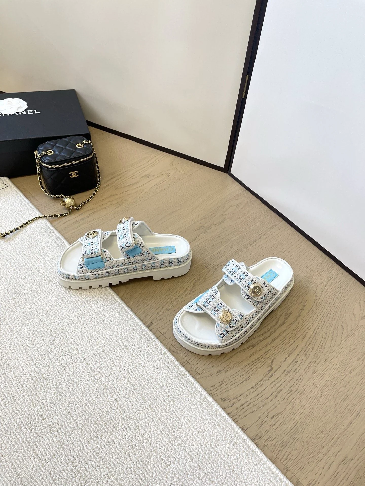 Bargain Chanel Slippers