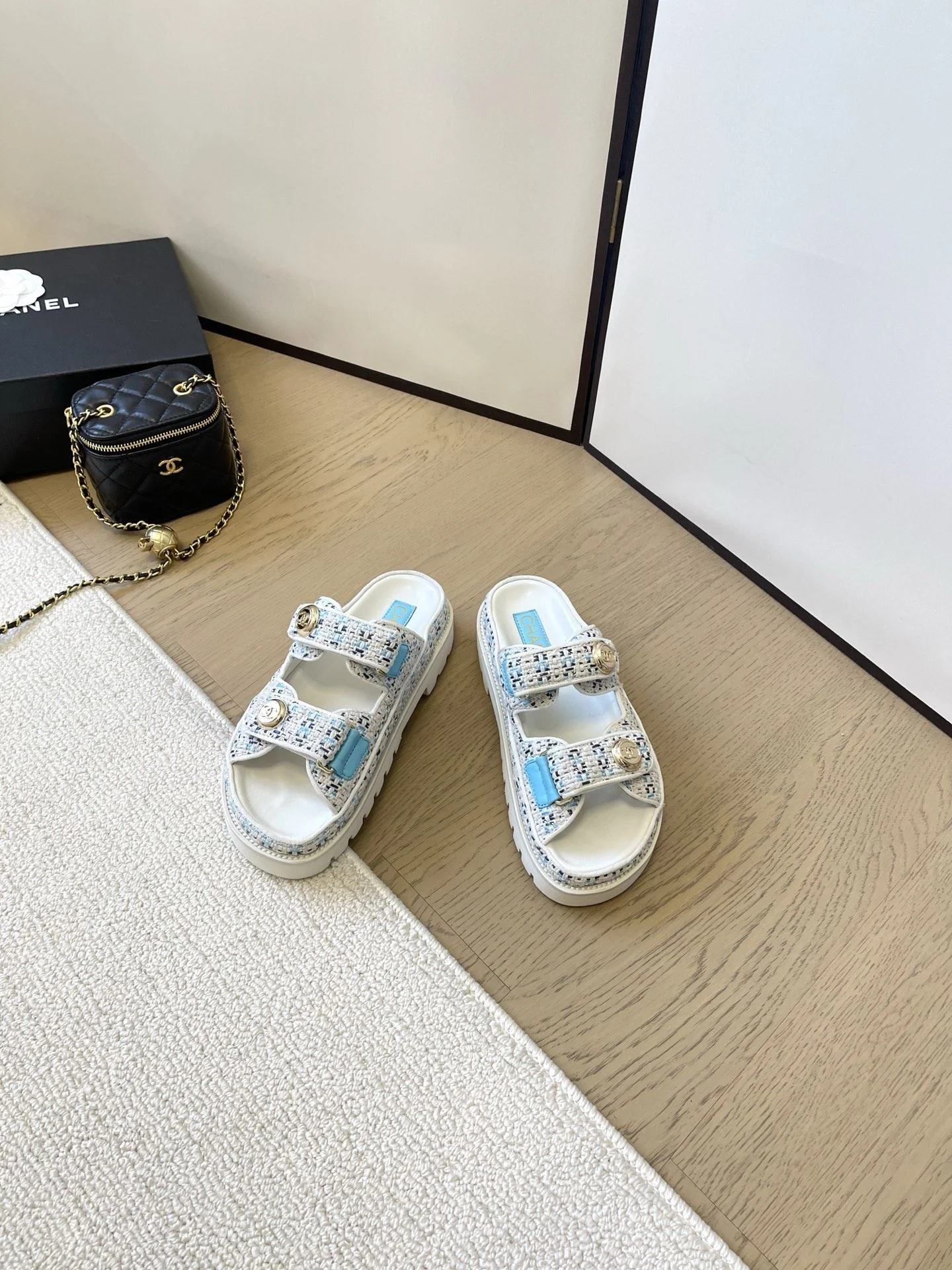 Bargain Chanel Slippers