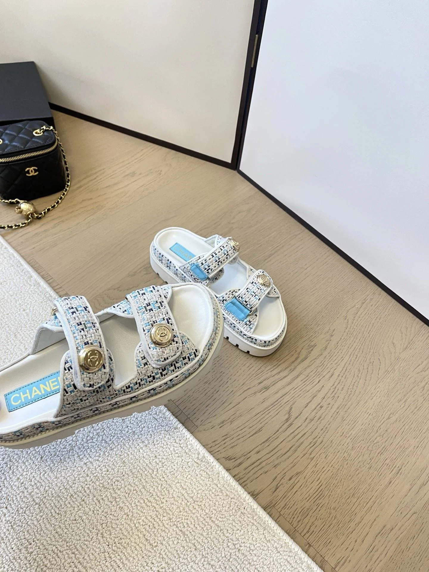 Bargain Chanel Slippers
