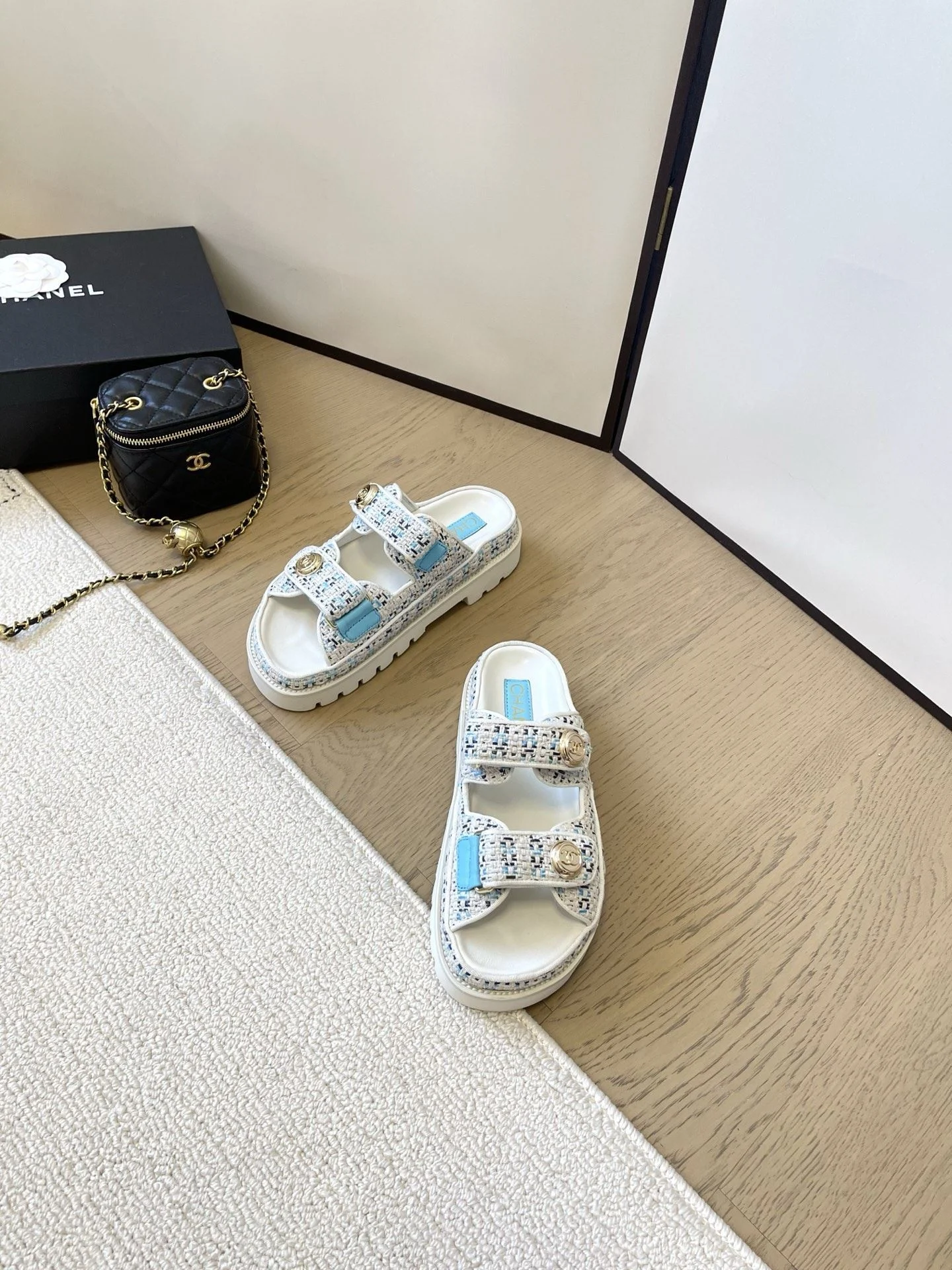 Bargain Chanel Slippers