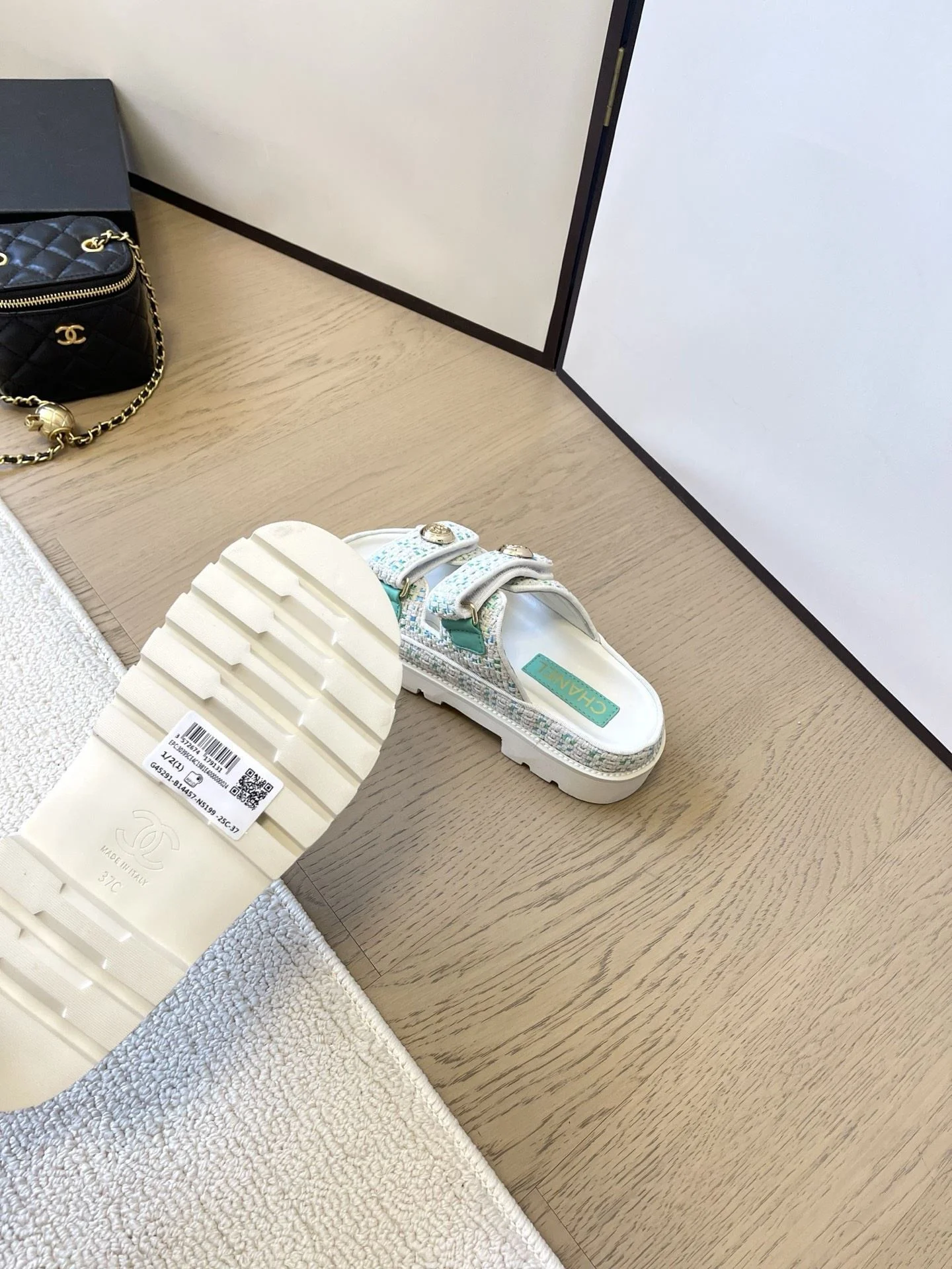 Brand-authenticated Chanel Slippers