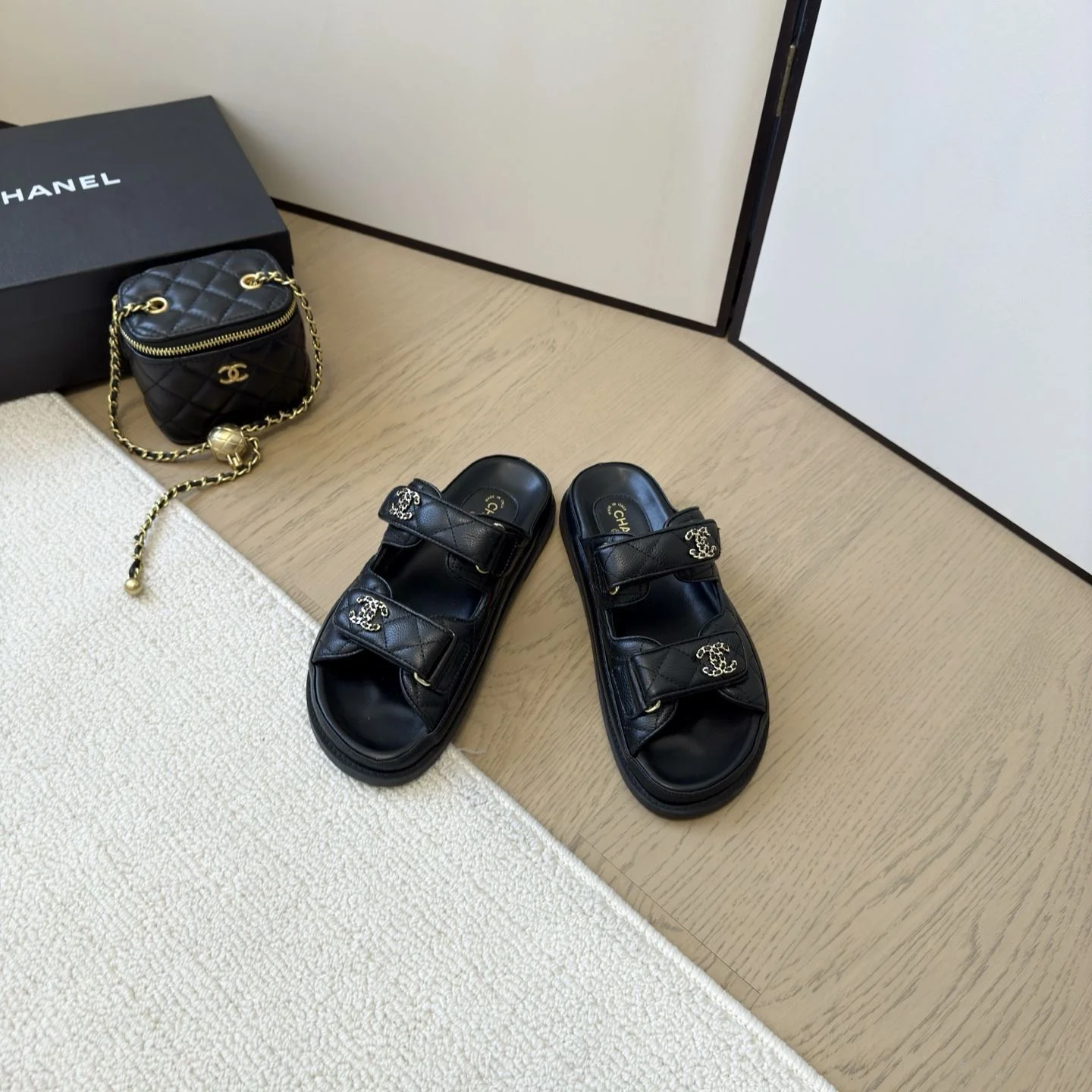 Precise copy Chanel Slippers