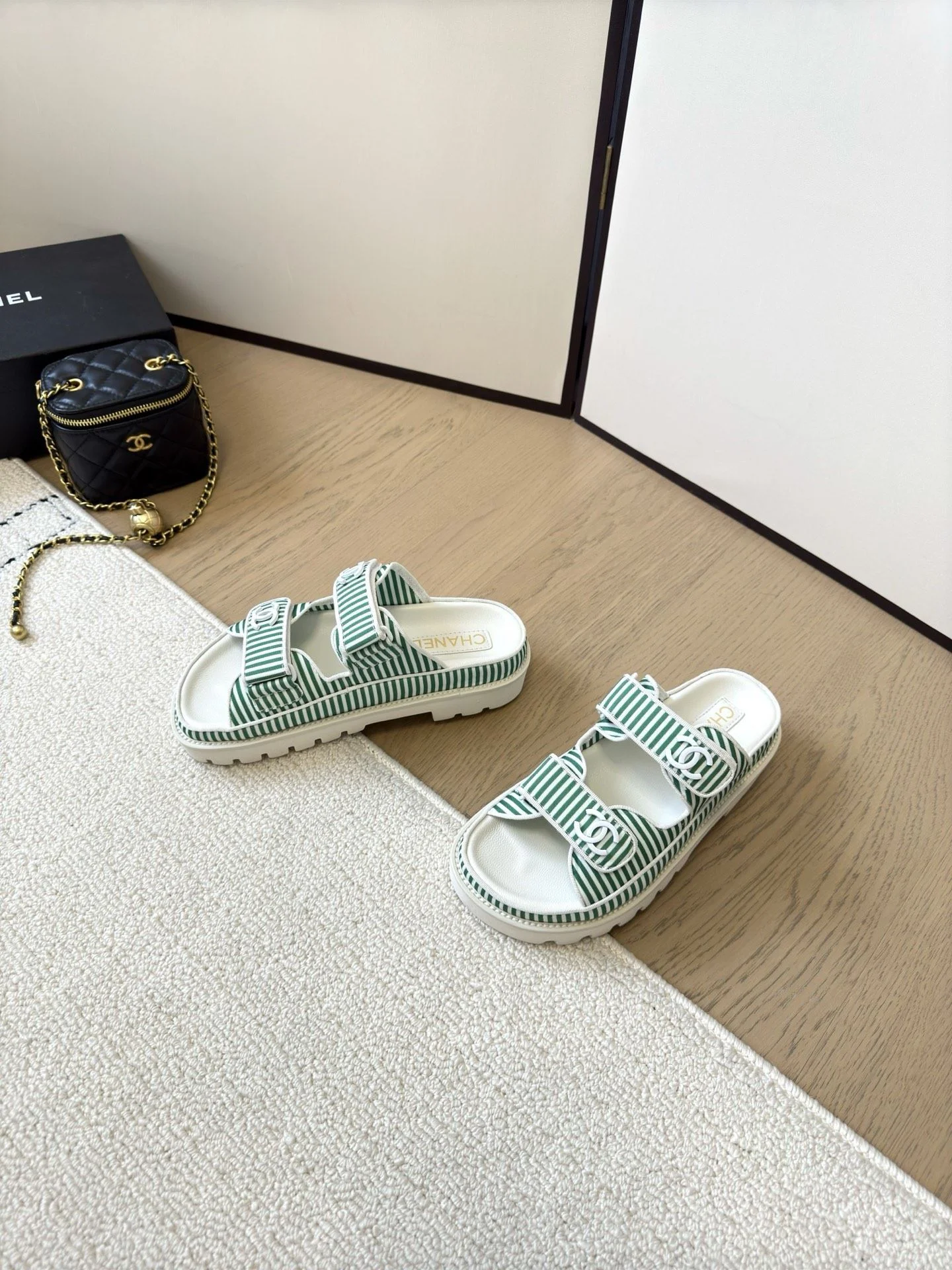 Exact replica Chanel Slippers