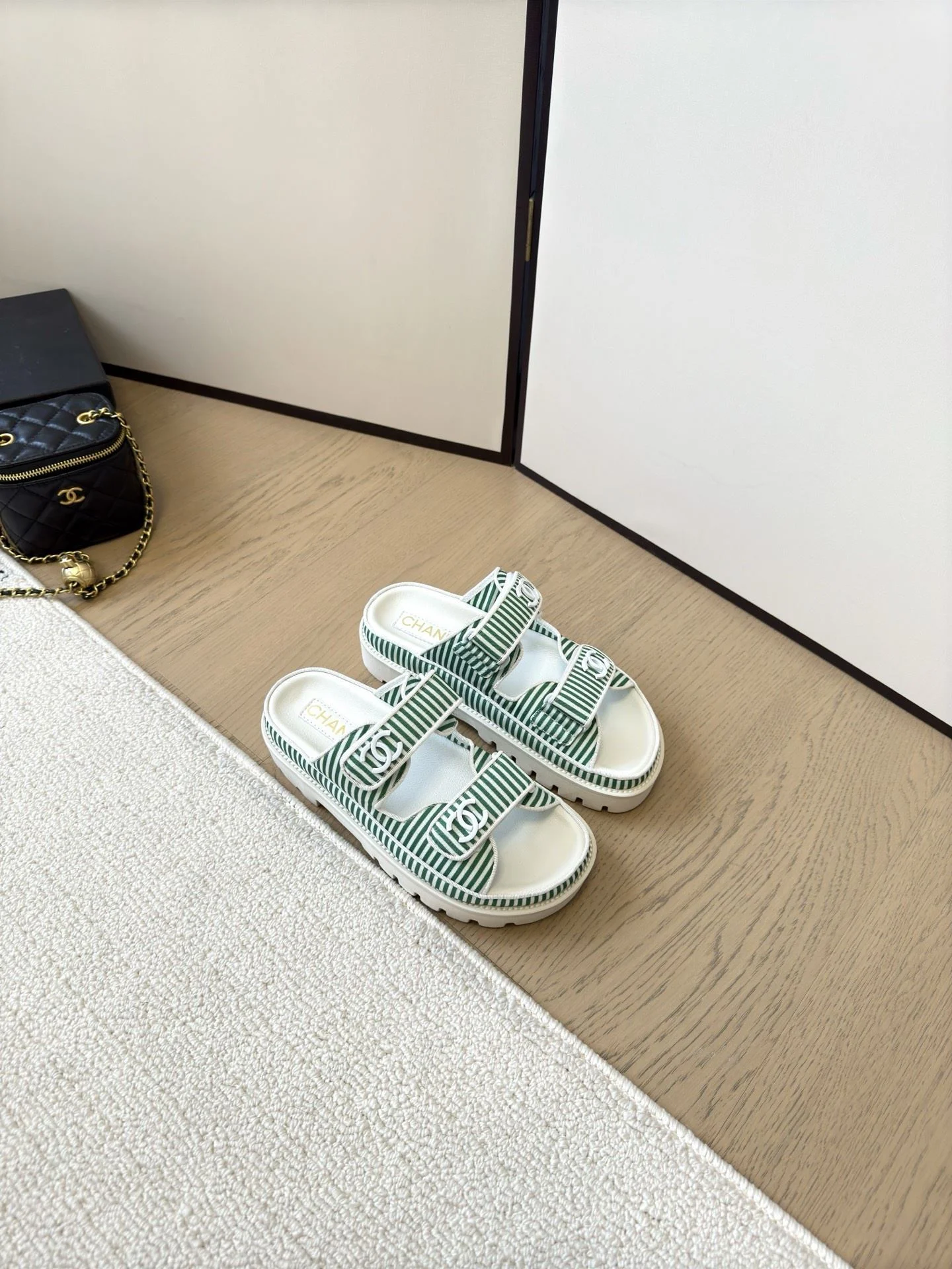 Exact replica Chanel Slippers