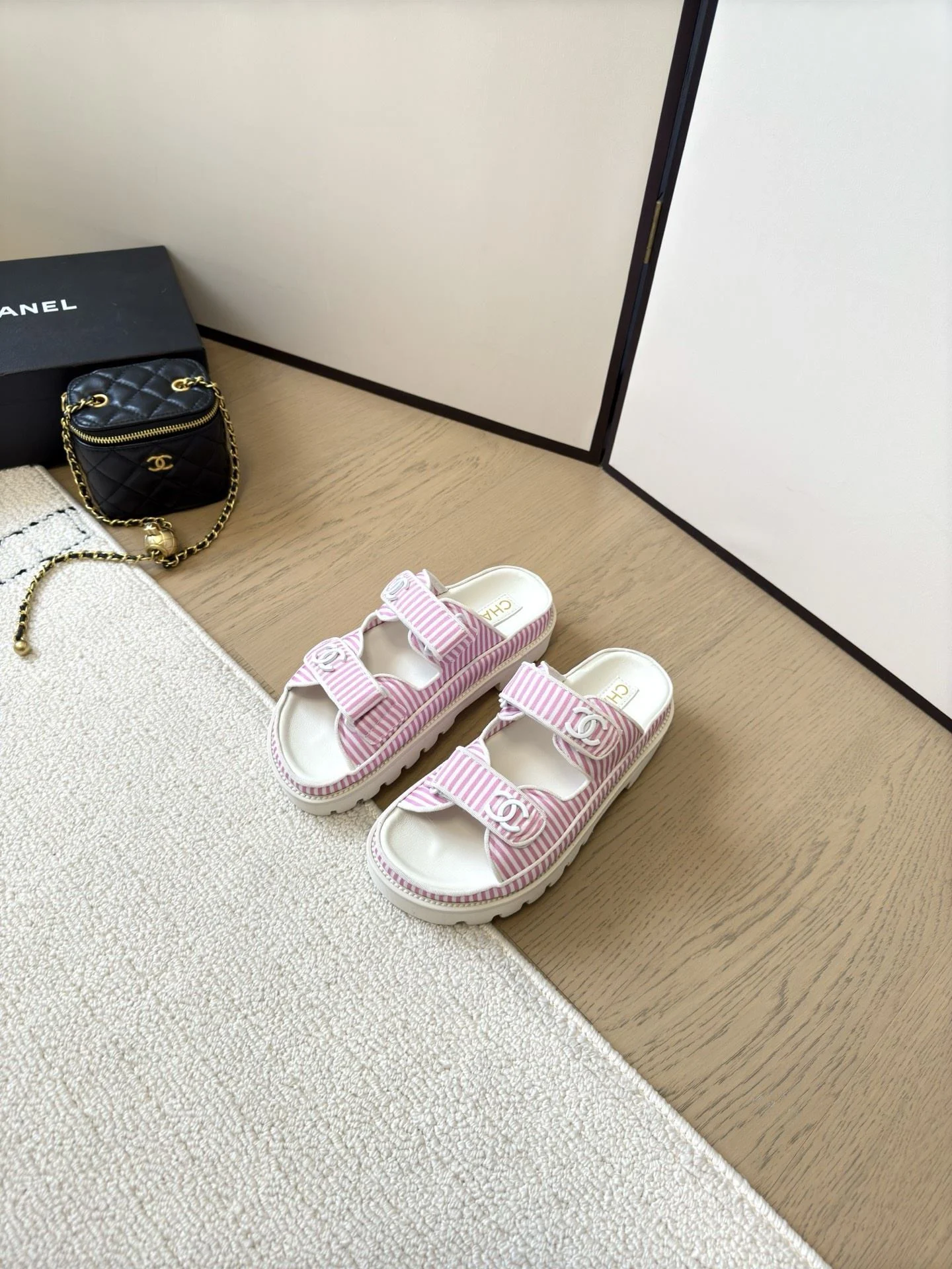 Precise copy Chanel Slippers