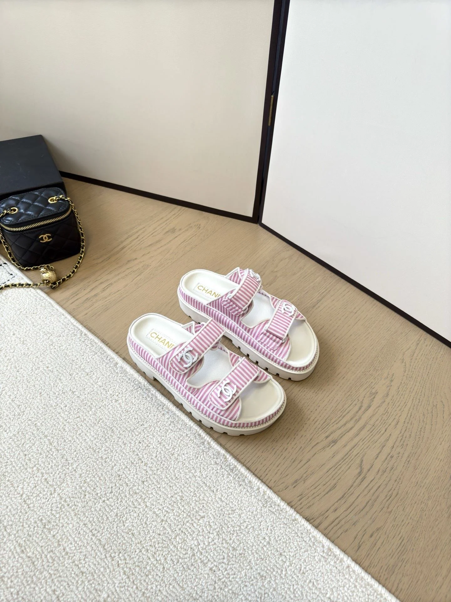 Precise copy Chanel Slippers