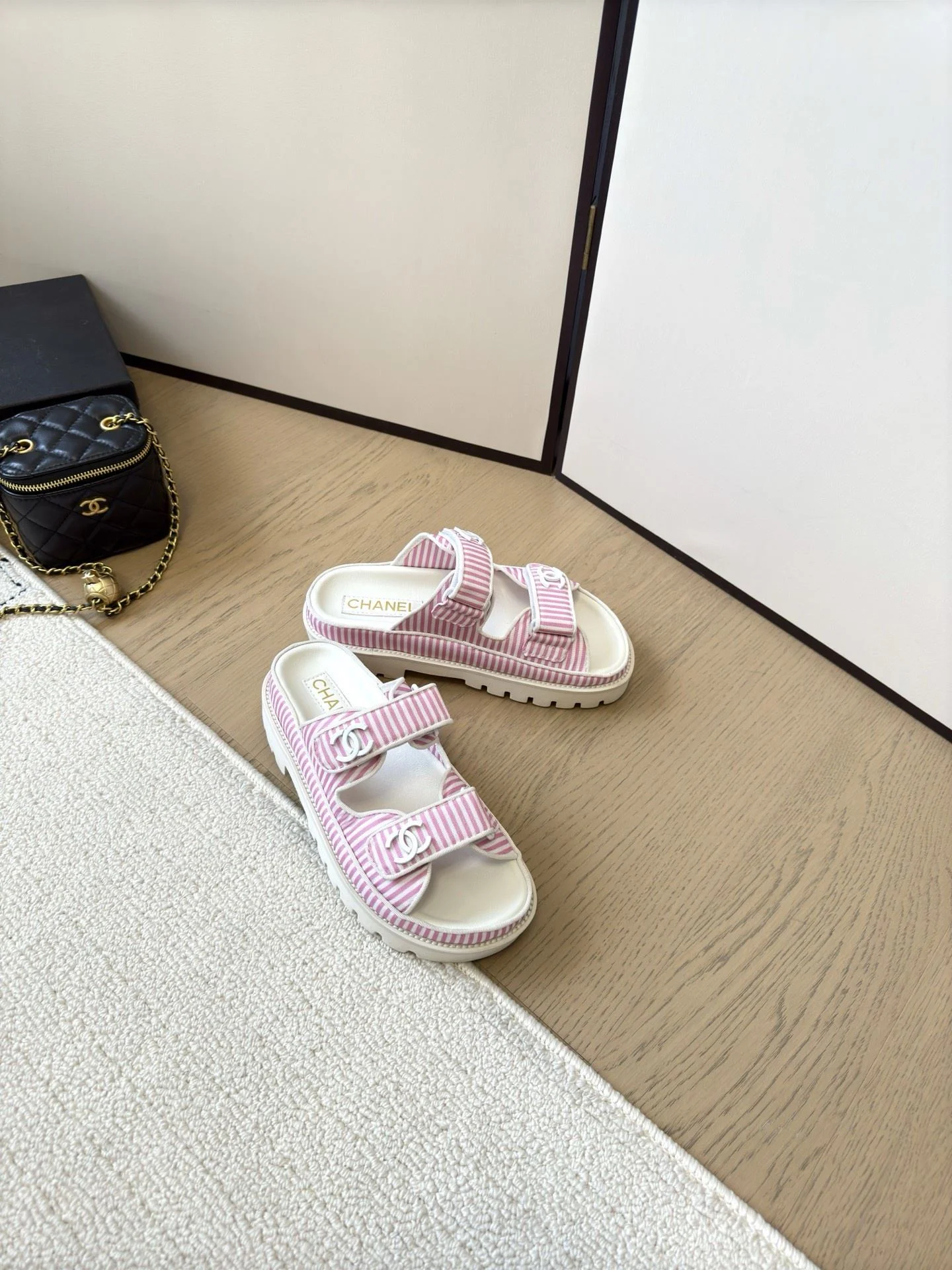Precise copy Chanel Slippers