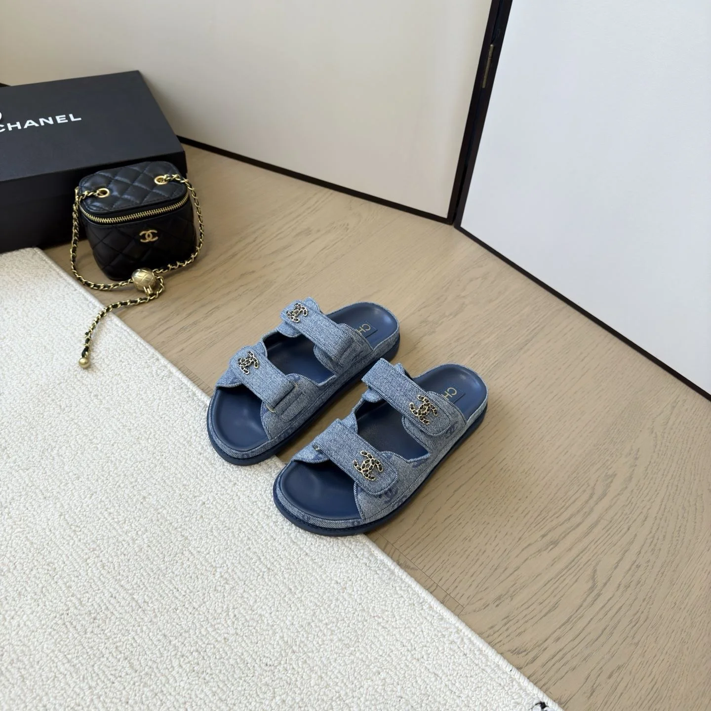 Brand-original Chanel Slippers