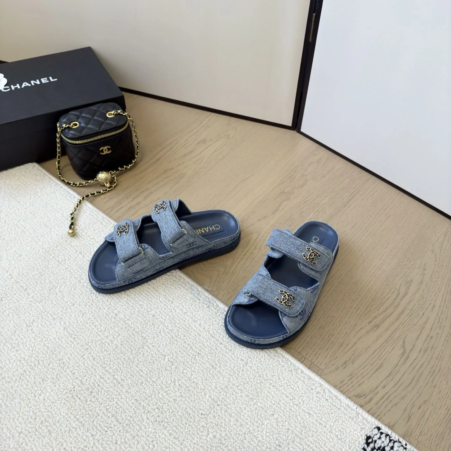 Brand-original Chanel Slippers