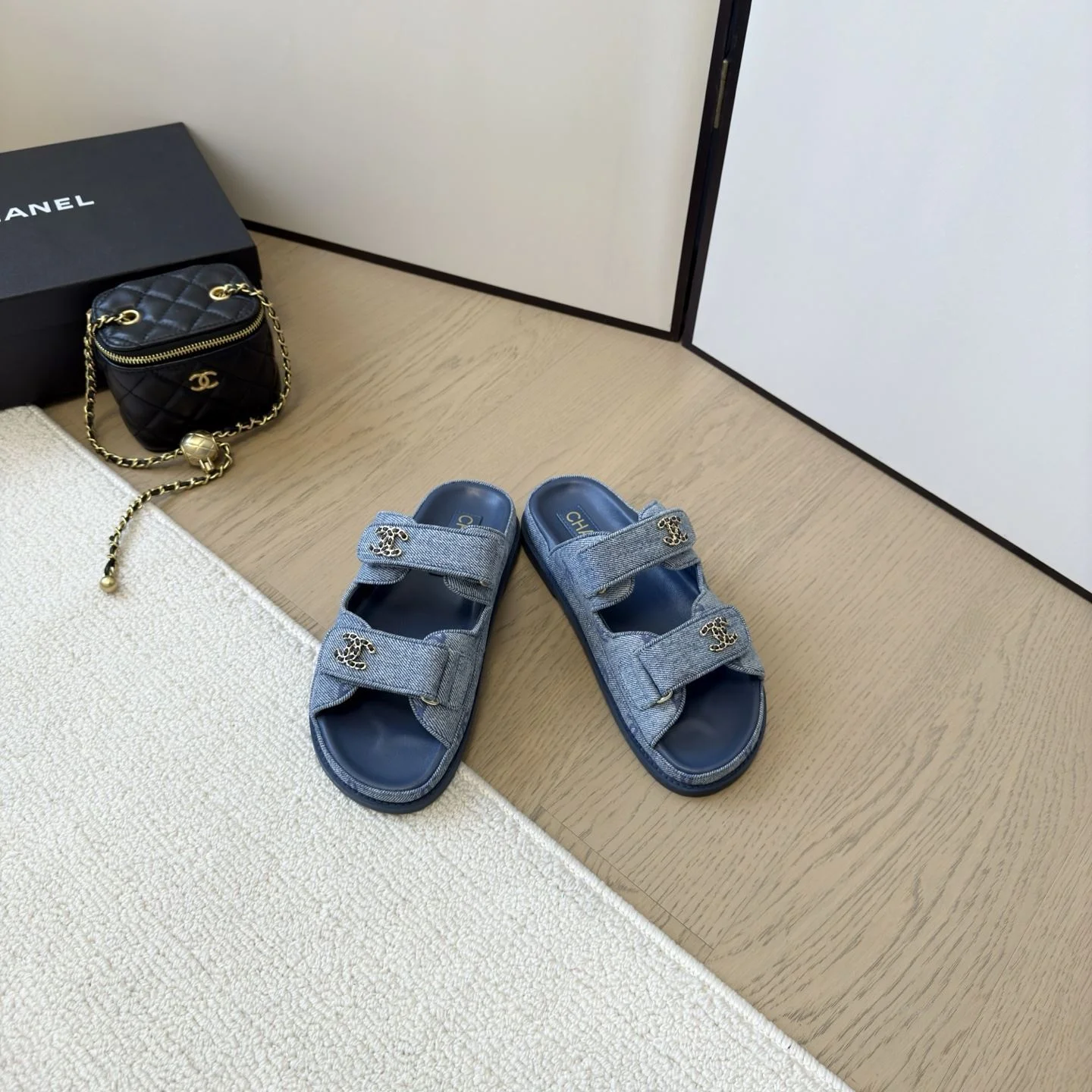 Brand-original Chanel Slippers