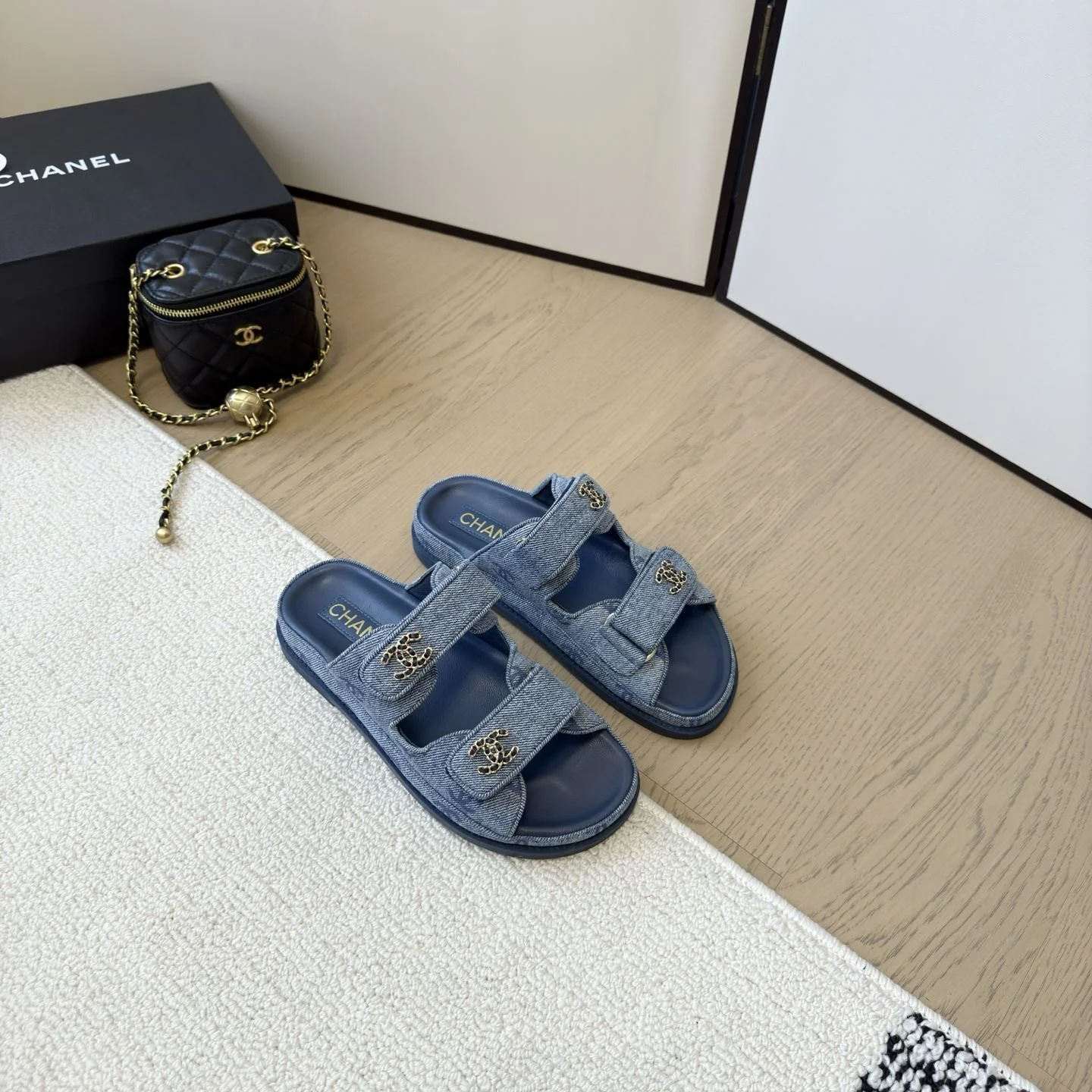Brand-original Chanel Slippers