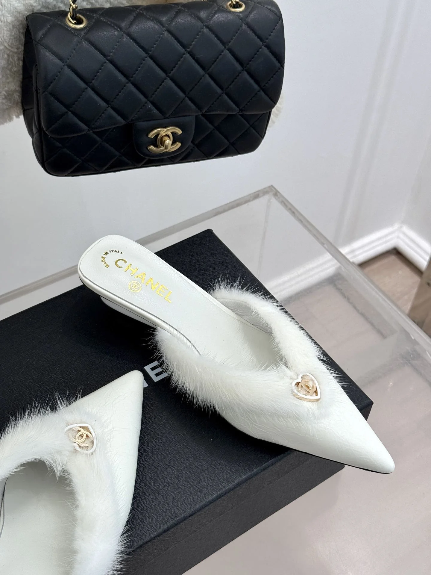 Accurate model Chanel Slippers